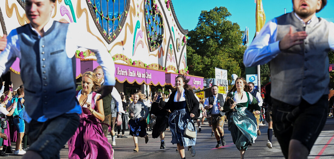 Wiesn 2025: Grabscher und Gelage, Tageszeitung junge Welt, 27.09.2025