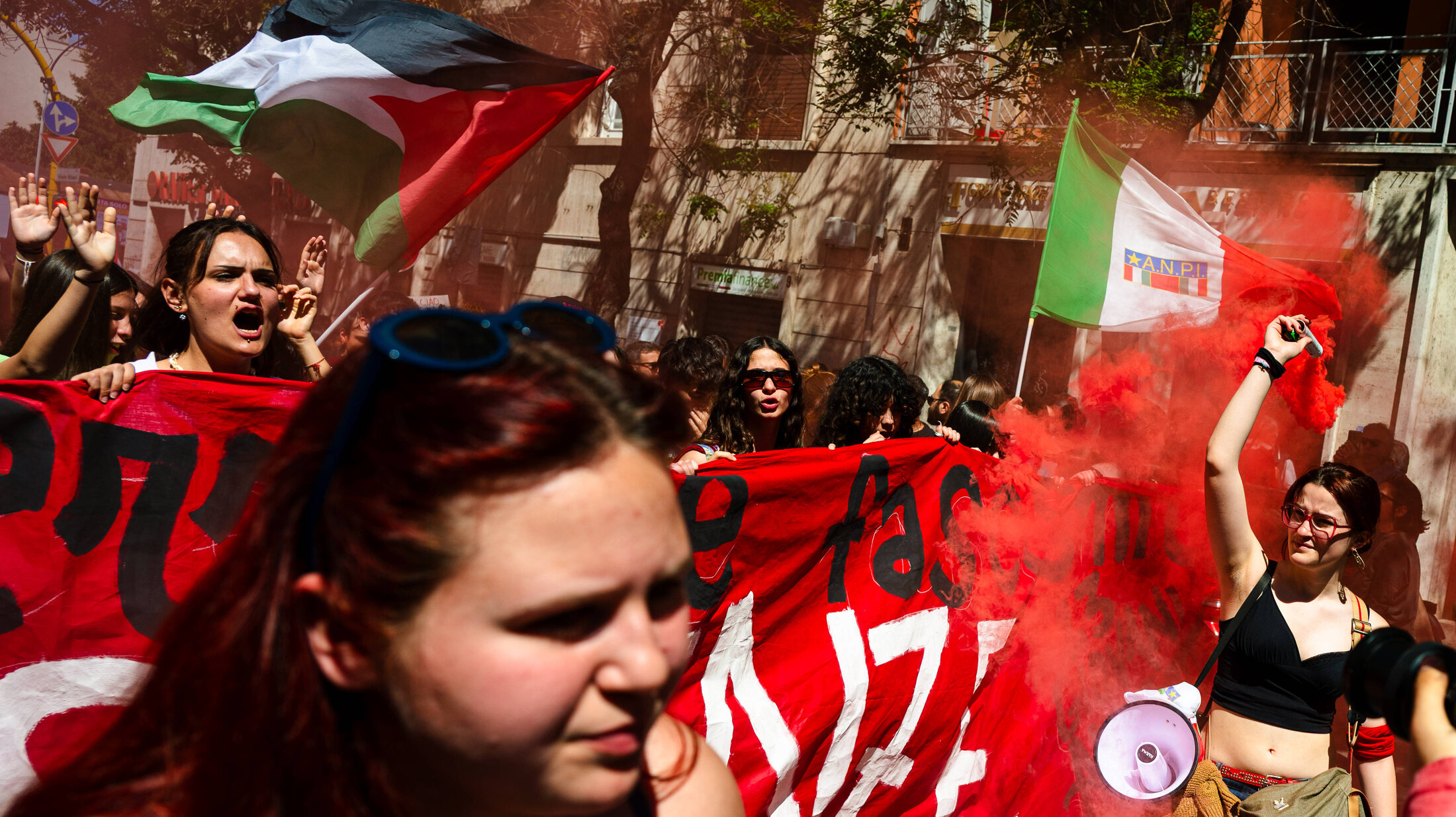 Rechte Gewalt in Italien: Schüsse am Tag der Befreiung, Tageszeitung ...
